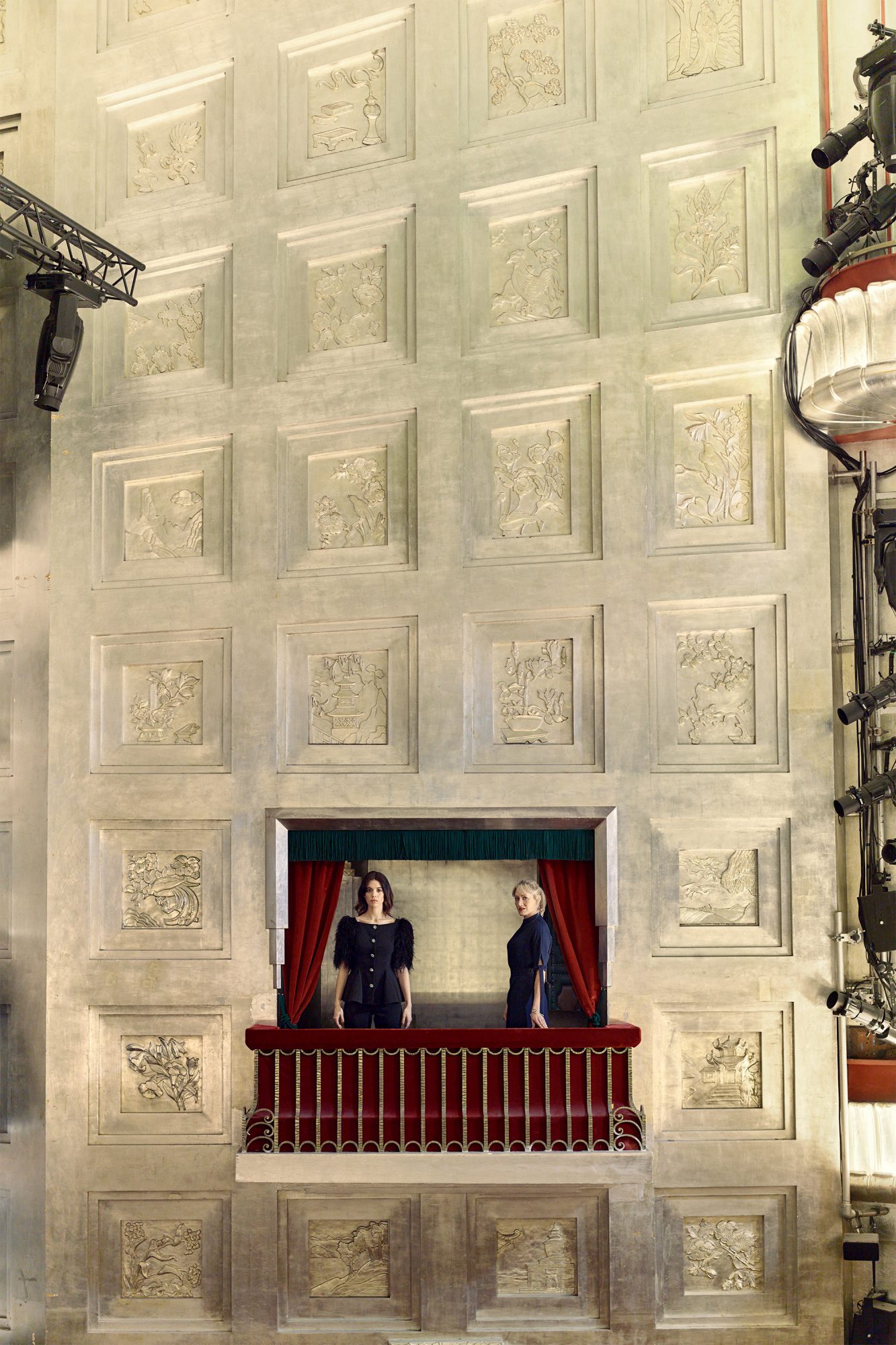 Gala Gordon and Isabella Macpherson ES Magazine – Highlights ...